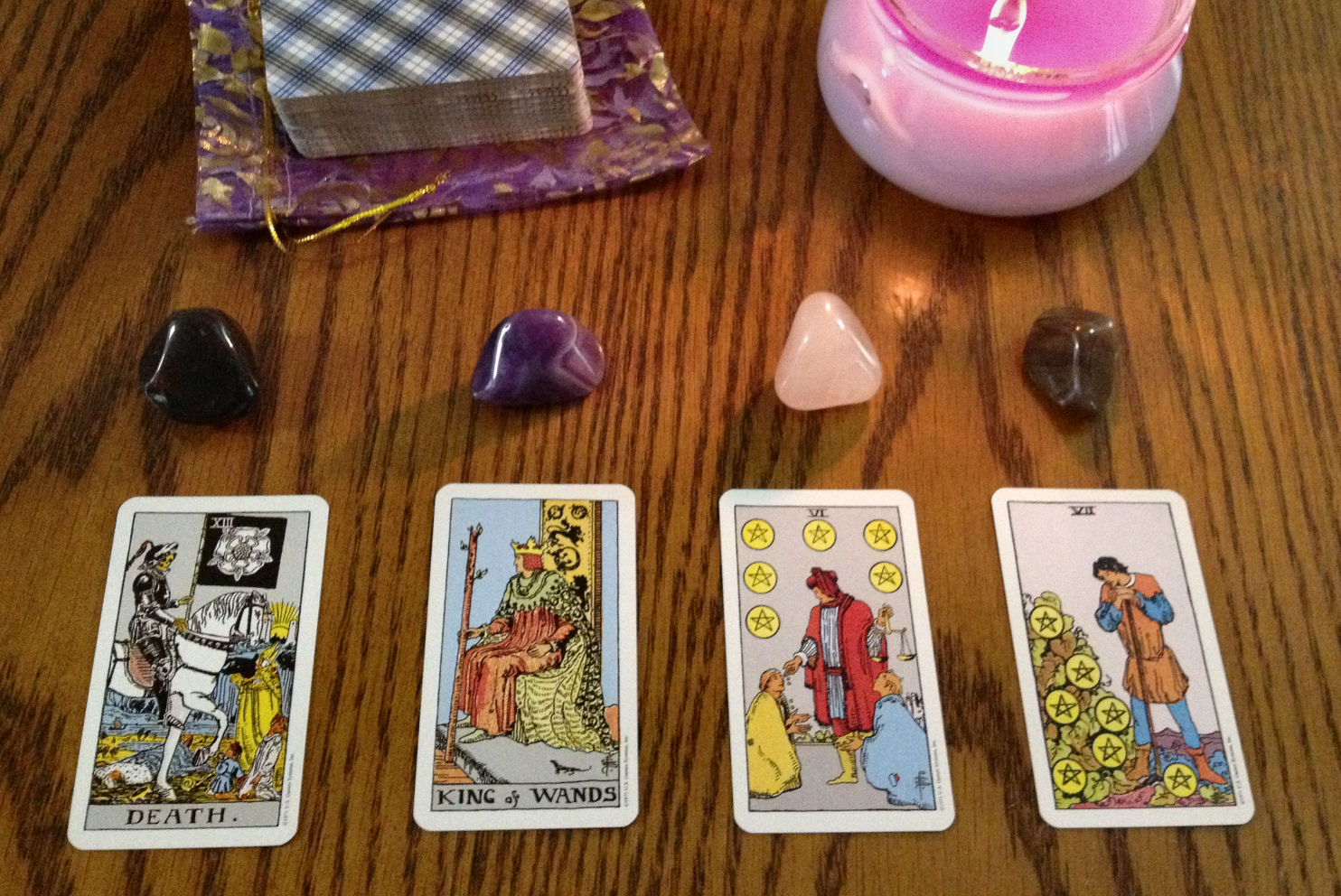 A Simple Technique for Marathon Tarot Readings – benebell wen