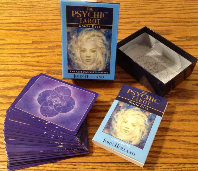 Review of the Psychic Tarot Oracle Deck – benebell wen