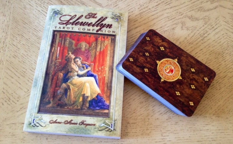 The Llewellyn Tarot: A Classic, Versatile RWS Deck – benebell wen
