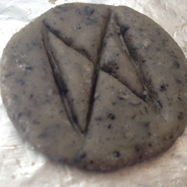 Edible Rune Divination: Black Sesame Shortbread Rune Cookies – benebell wen