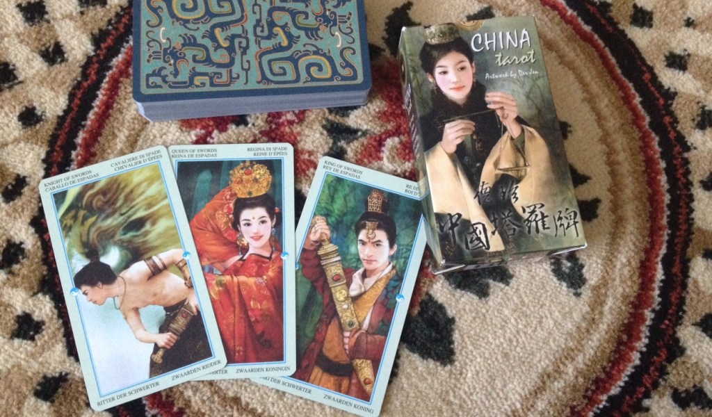 China Tarot: A Deck Review and the Traditional Chinese Art of Der Jen ...