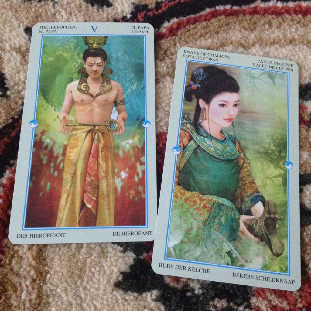 China Tarot: A Deck Review and the Traditional Chinese Art of Der Jen ...