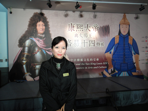 China Tarot: A Deck Review and the Traditional Chinese Art of Der Jen ...