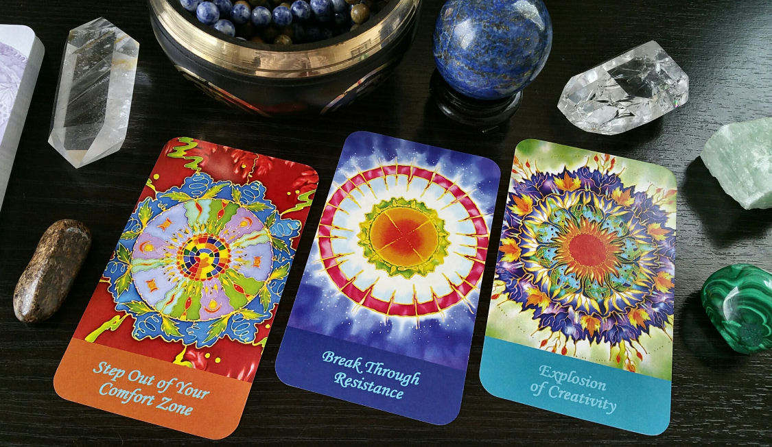 My Free Randomized Divinations – benebell wen