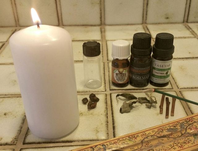 On Spell Oils (Cf. Anointing Oils) – benebell wen