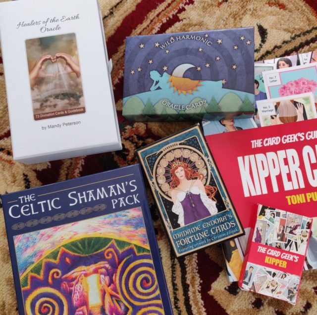 Top 5 Oracle Decks of 2018 – benebell wen