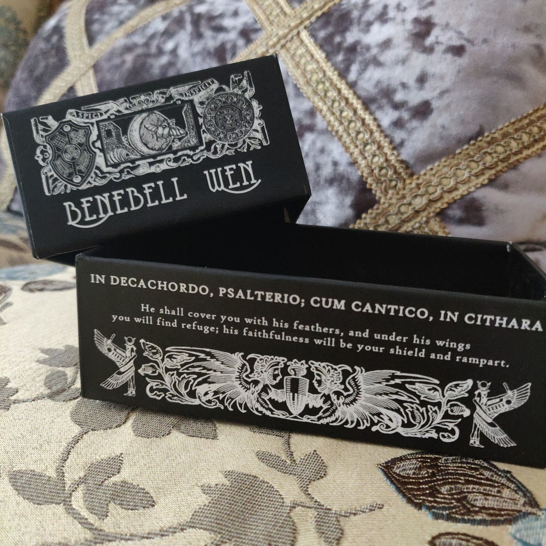 Redesigning the SKT Tarot Box – benebell wen