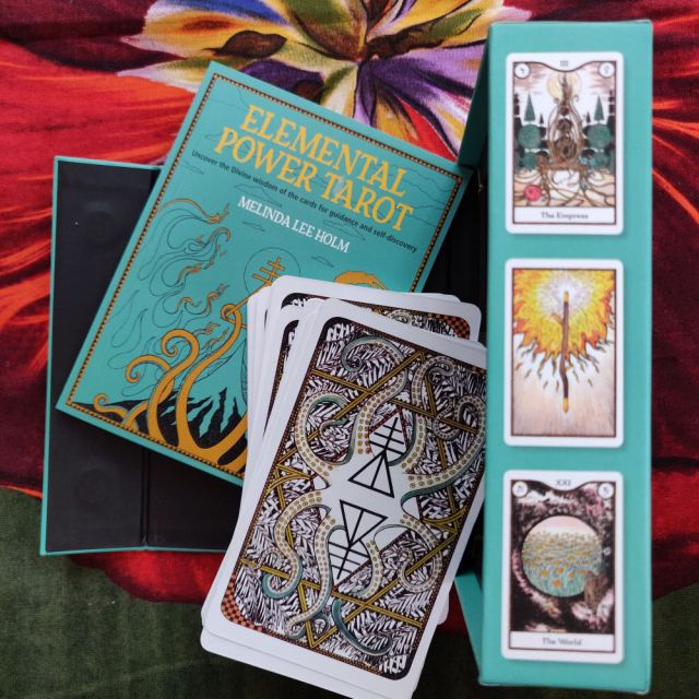Flip-through of the Elemental Power Tarot – benebell wen