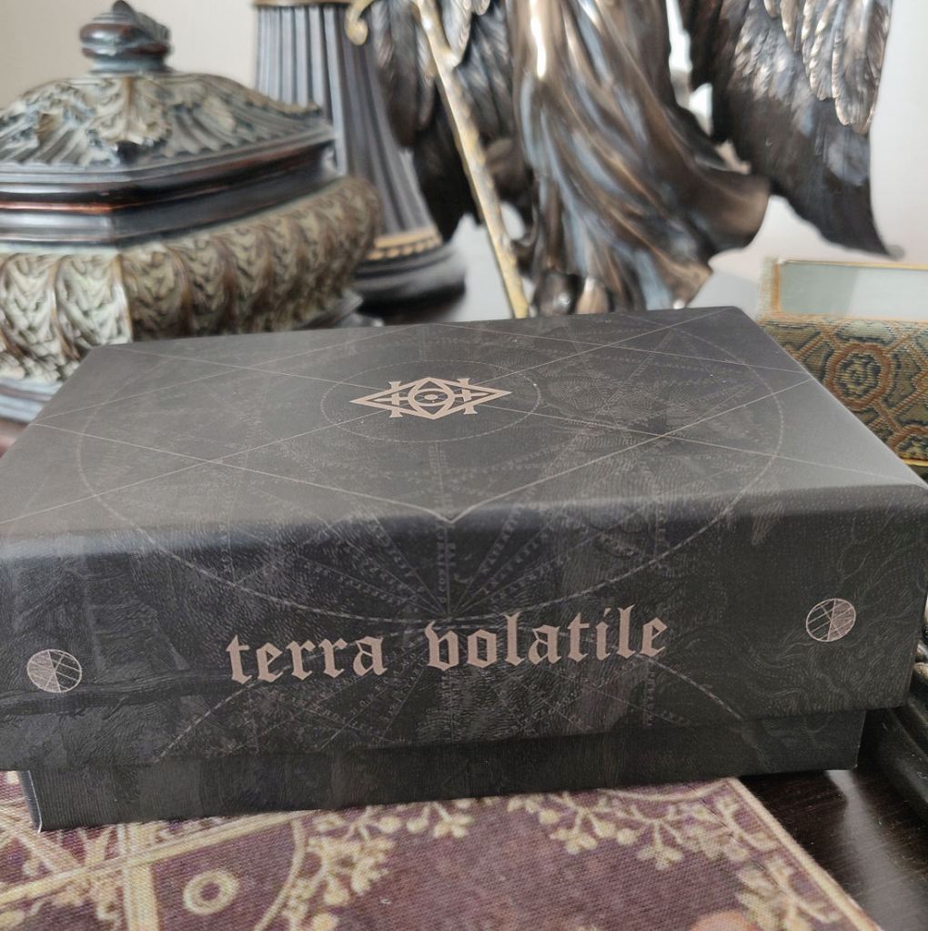 Terra Volatile Tarot by Credo quia Absurdum – benebell wen